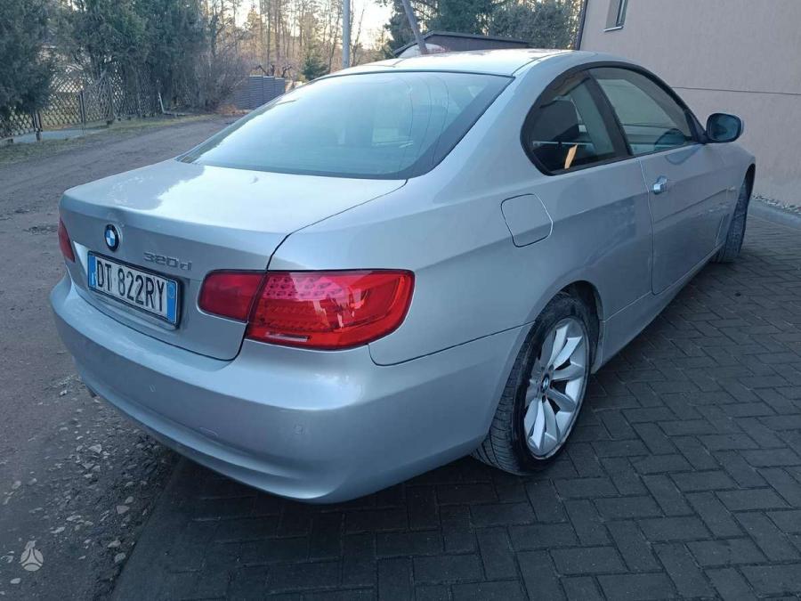 Pelēks BMW 320 2010 Kauņa, ar dzinēja tilpumu 2.00 L un nobraukumu 310 tūkst. km par 4650 €, foto 5 vietnē AUTOMOTO.COM.LV
