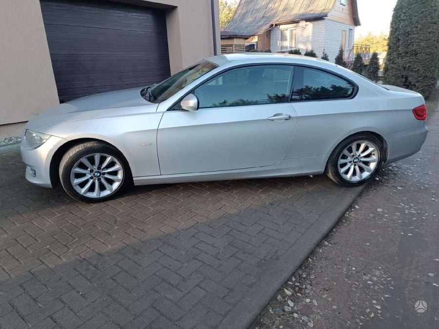 Pelēks BMW 320 2010 Kauņa, ar dzinēja tilpumu 2.00 L un nobraukumu 310 tūkst. km par 4650 €, foto 7 vietnē AUTOMOTO.COM.LV