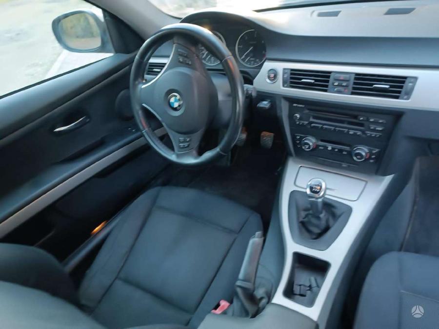 Pelēks BMW 320 2010 Kauņa, ar dzinēja tilpumu 2.00 L un nobraukumu 310 tūkst. km par 4650 €, foto 10 vietnē AUTOMOTO.COM.LV