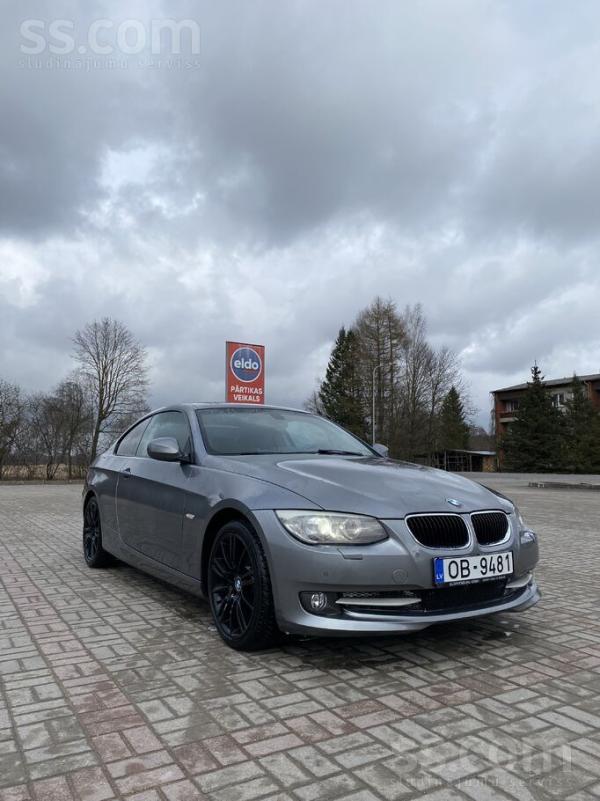 Pelēks BMW 320 2010 Tukums, ar dzinēja tilpumu 2.00 L un nobraukumu 288 tūkst. km par 6700 €, foto 1 vietnē AUTOMOTO.COM.LV