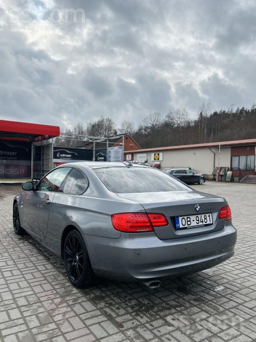 Pelēks BMW 320 2010 Tukums, ar dzinēja tilpumu 2.00 L un nobraukumu 288 tūkst. km par 6700 €, foto 2 vietnē AUTOMOTO.COM.LV