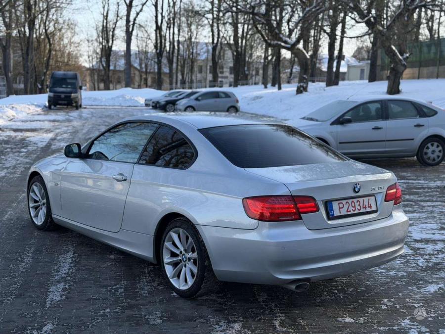 Grey BMW 320 2010 in Siauliai, with an engine capacity of 2.00 L and mileage of 312 thousand km for 6250 €, photo 8 on AUTOMOTO.COM.LV