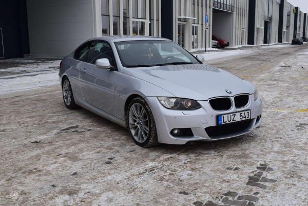 Pelēks BMW 320 2010 Viļņa, ar dzinēja tilpumu 2.00 L un nobraukumu 258 tūkst. km par 6650 €, foto 3 vietnē AUTOMOTO.COM.LV