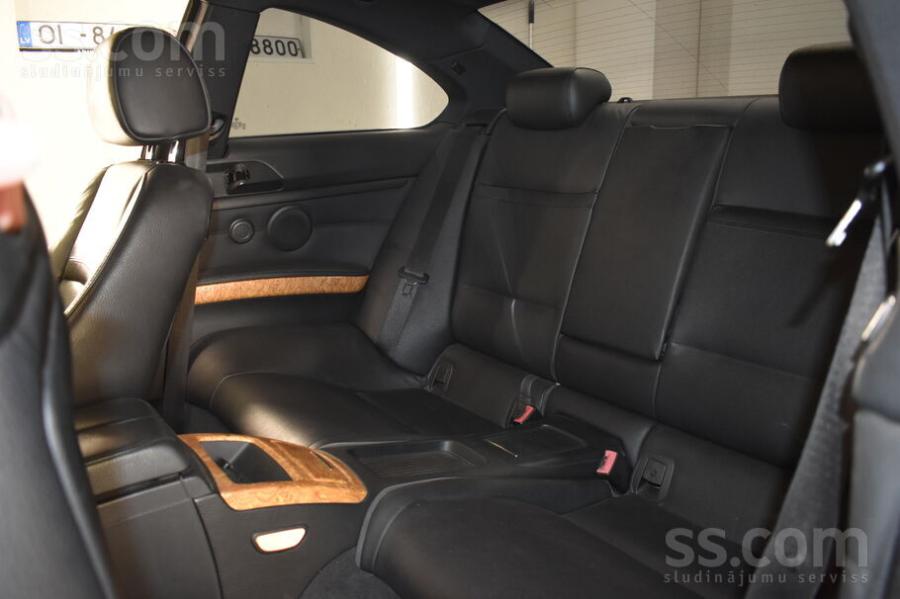 Grey BMW 320 2010 in Jelgava, with an engine capacity of 2.00 L and mileage of 289 thousand km for 10000 €, photo 12 on AUTOMOTO.COM.LV