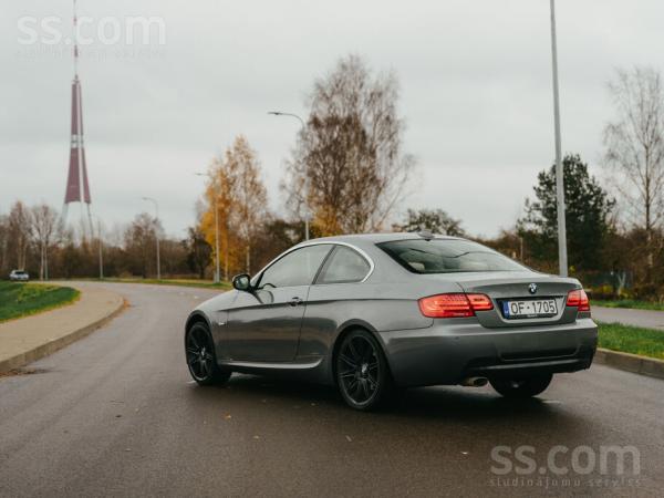 Pelēks BMW 320 2010 Rīga, ar dzinēja tilpumu 2.00 L un nobraukumu 278 tūkst. km par 7100 €, foto 2 vietnē AUTOMOTO.COM.LV