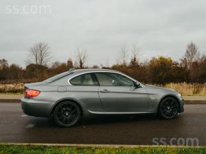 Pelēks BMW 320 2010 Rīga, ar dzinēja tilpumu 2.00 L un nobraukumu 278 tūkst. km par 7100 €, foto 4 vietnē AUTOMOTO.COM.LV
