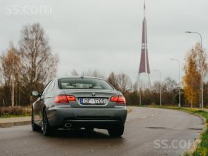 Pelēks BMW 320 2010 Rīga, ar dzinēja tilpumu 2.00 L un nobraukumu 278 tūkst. km par 7100 €, foto 5 vietnē AUTOMOTO.COM.LV
