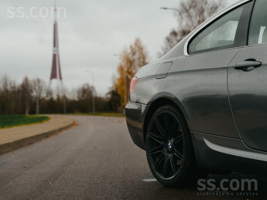 Pelēks BMW 320 2010 Rīga, ar dzinēja tilpumu 2.00 L un nobraukumu 278 tūkst. km par 7100 €, foto 7 vietnē AUTOMOTO.COM.LV