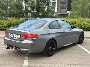 Grey BMW 320 2010 in Vilnius, with an engine capacity of 2.00 L and mileage of 286 thousand km for 5999 €, photo 5 on AUTOMOTO.COM.LV