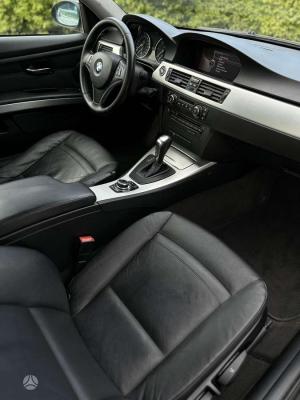Grey BMW 320 2010 in Vilnius, with an engine capacity of 2.00 L and mileage of 286 thousand km for 5999 €, photo 7 on AUTOMOTO.COM.LV