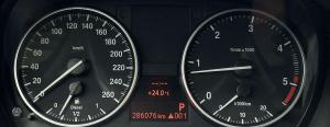 Grey BMW 320 2010 in Vilnius, with an engine capacity of 2.00 L and mileage of 286 thousand km for 5999 €, photo 12 on AUTOMOTO.COM.LV