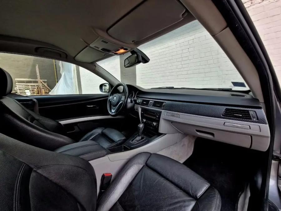 Grey BMW 320 2011 in Riga, with an engine capacity of 2.00 L and mileage of 240 thousand km for 7490 €, photo 6 on AUTOMOTO.COM.LV