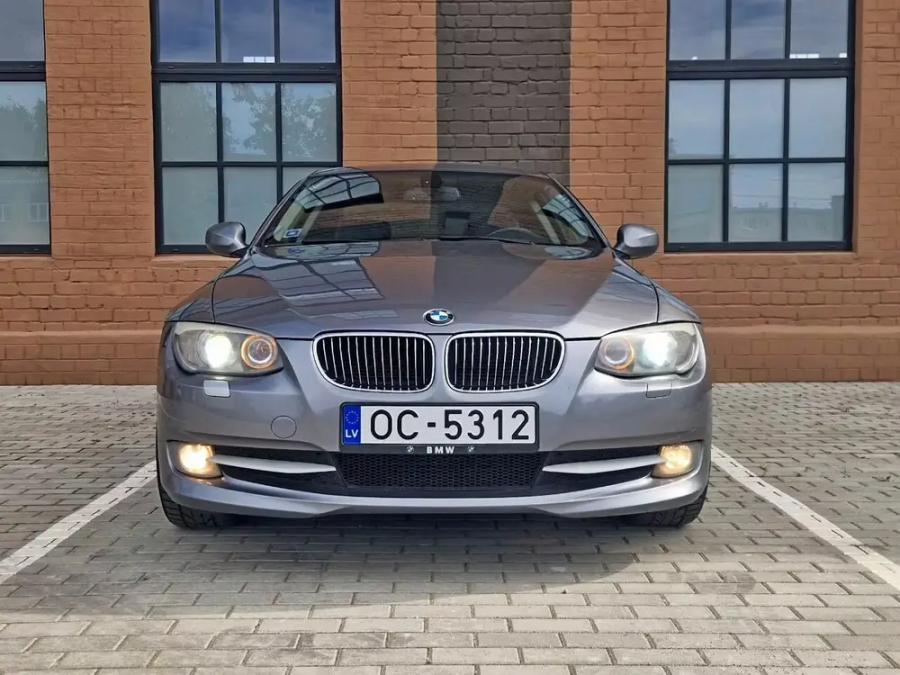 Grey BMW 320 2011 in Riga, with an engine capacity of 2.00 L and mileage of 240 thousand km for 7490 €, photo 13 on AUTOMOTO.COM.LV