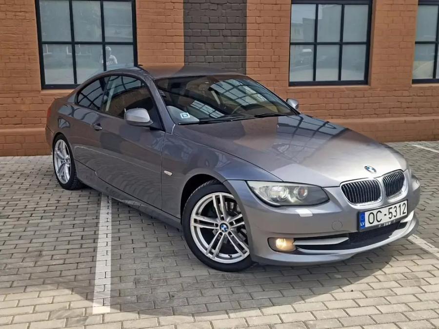 Grey BMW 320 2011 in Riga, with an engine capacity of 2.00 L and mileage of 240 thousand km for 7490 €, photo 14 on AUTOMOTO.COM.LV