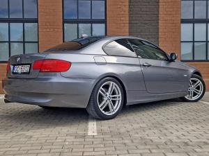 Grey BMW 320 2011 in Riga, with an engine capacity of 2.00 L and mileage of 240 thousand km for 7490 €, photo 19 on AUTOMOTO.COM.LV