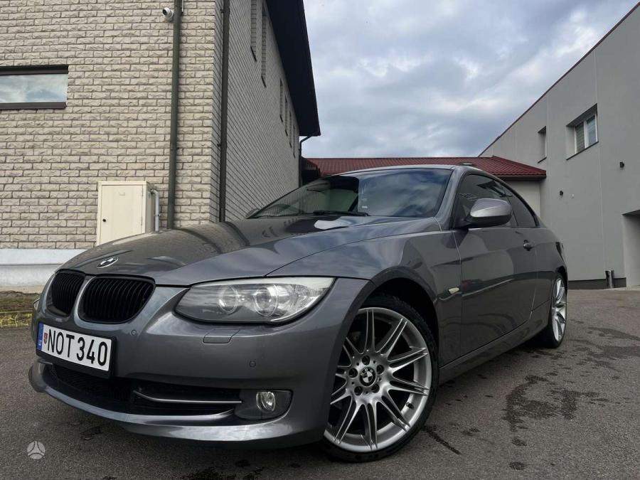 Grey BMW 320 2011 in Kaunas, with an engine capacity of 2.00 L and mileage of 278 thousand km for 5900 €, photo 1 on AUTOMOTO.COM.LV