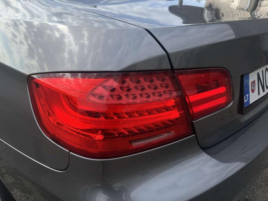 Grey BMW 320 2011 in Kaunas, with an engine capacity of 2.00 L and mileage of 278 thousand km for 5900 €, photo 8 on AUTOMOTO.COM.LV