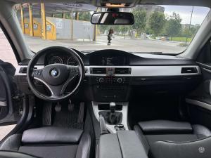 Grey BMW 320 2011 in Kaunas, with an engine capacity of 2.00 L and mileage of 278 thousand km for 5900 €, photo 12 on AUTOMOTO.COM.LV