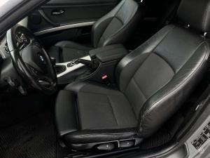Grey BMW 320 2011 in Kaunas, with an engine capacity of 2.00 L and mileage of 278 thousand km for 5900 €, photo 14 on AUTOMOTO.COM.LV