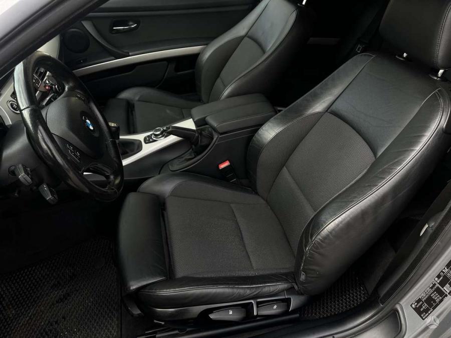 Grey BMW 320 2011 in Kaunas, with an engine capacity of 2.00 L and mileage of 278 thousand km for 5900 €, photo 14 on AUTOMOTO.COM.LV