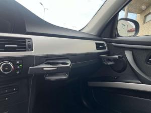 Grey BMW 320 2011 in Kaunas, with an engine capacity of 2.00 L and mileage of 278 thousand km for 5900 €, photo 18 on AUTOMOTO.COM.LV