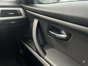 Grey BMW 320 2011 in Kaunas, with an engine capacity of 2.00 L and mileage of 278 thousand km for 5900 €, photo 21 on AUTOMOTO.COM.LV