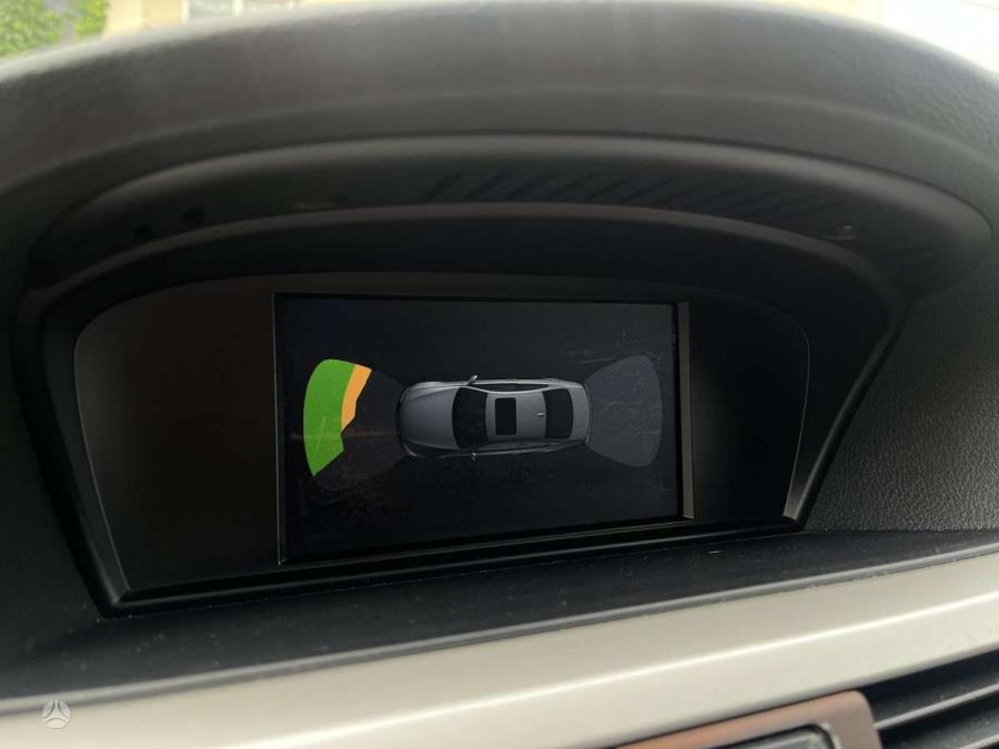 Grey BMW 320 2011 in Kaunas, with an engine capacity of 2.00 L and mileage of 278 thousand km for 5900 €, photo 22 on AUTOMOTO.COM.LV