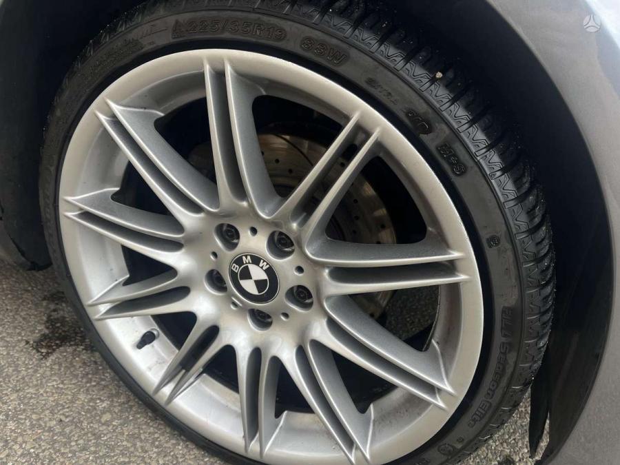 Grey BMW 320 2011 in Kaunas, with an engine capacity of 2.00 L and mileage of 278 thousand km for 5900 €, photo 27 on AUTOMOTO.COM.LV