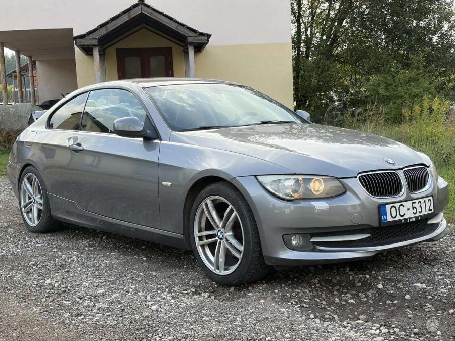 Pelēks BMW 320 2011 Ukmergė, ar dzinēja tilpumu 2.00 L un nobraukumu 245 tūkst. km par 2900 €, foto 1 vietnē AUTOMOTO.COM.LV