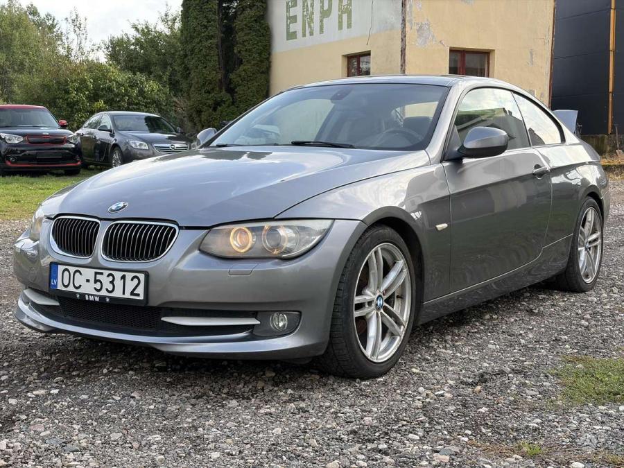 Pelēks BMW 320 2011 Ukmergė, ar dzinēja tilpumu 2.00 L un nobraukumu 245 tūkst. km par 2900 €, foto 5 vietnē AUTOMOTO.COM.LV