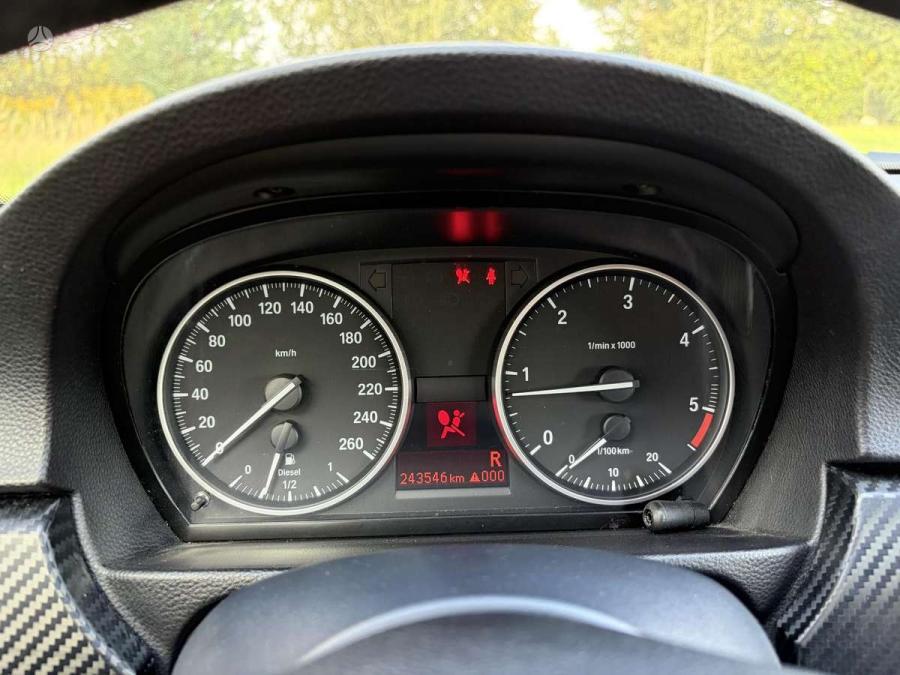 Pelēks BMW 320 2011 Ukmergė, ar dzinēja tilpumu 2.00 L un nobraukumu 245 tūkst. km par 2900 €, foto 11 vietnē AUTOMOTO.COM.LV