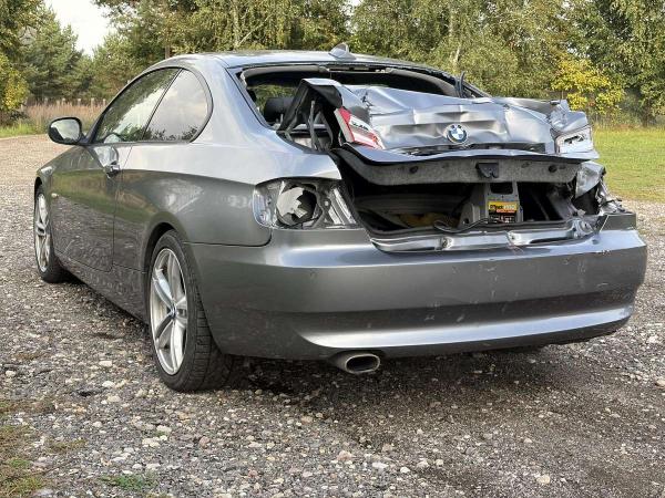 Pelēks BMW 320 2011 Ukmergė, ar dzinēja tilpumu 2.00 L un nobraukumu 245 tūkst. km par 2900 €, foto 9 vietnē AUTOMOTO.COM.LV