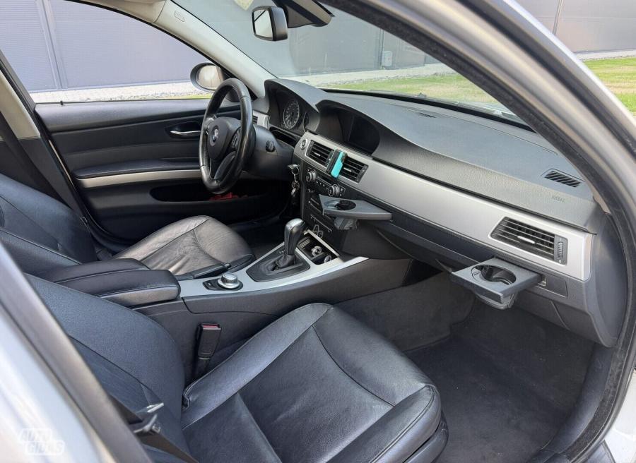 Grey BMW 320 2007 in Vilnius, with an engine capacity of 2.00 L and mileage of 339 thousand km for 2150 €, photo 7 on AUTOMOTO.COM.LV