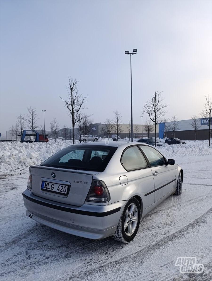 Pelēks BMW 320 2002 Klaipėda, ar dzinēja tilpumu 2.00 L un nobraukumu 208 tūkst. km par 2300 €, foto 5 vietnē AUTOMOTO.COM.LV