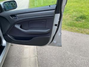 Pelēks BMW 320 2002 Ludza, ar dzinēja tilpumu 1.90 L un nobraukumu 204 tūkst. km par 2900 €, foto 21 vietnē AUTOMOTO.COM.LV
