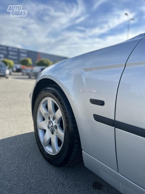 Pelēks BMW 320 2003 Panevēža, ar dzinēja tilpumu 2.00 L un nobraukumu 282 tūkst. km par 1390 €, foto 8 vietnē AUTOMOTO.COM.LV