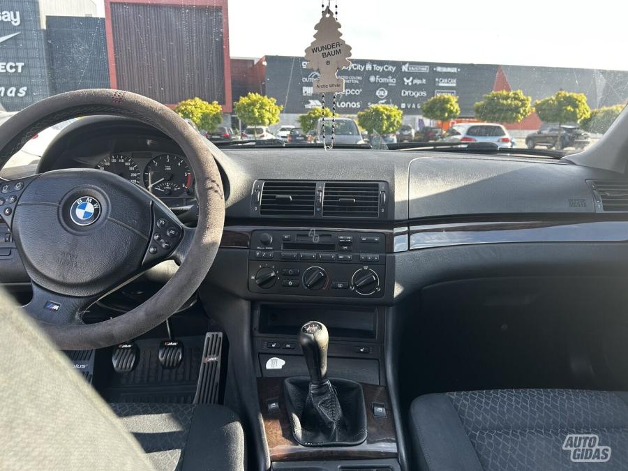Pelēks BMW 320 2003 Panevēža, ar dzinēja tilpumu 2.00 L un nobraukumu 282 tūkst. km par 1390 €, foto 16 vietnē AUTOMOTO.COM.LV
