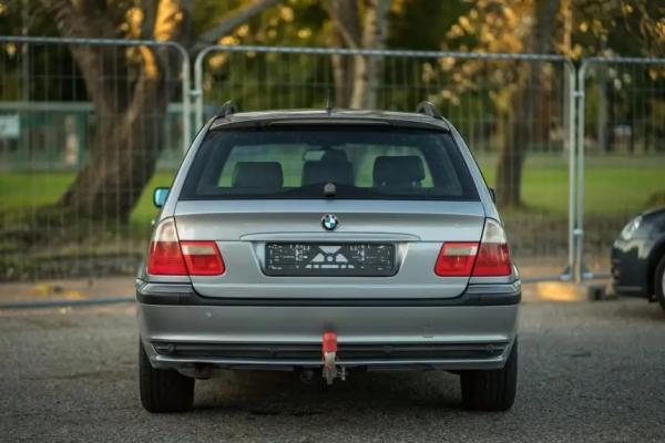 Grey BMW 320 2003 in Liepaja, with an engine capacity of 2.00 L and mileage of 335 thousand km for 2950 €, photo 3 on AUTOMOTO.COM.LV
