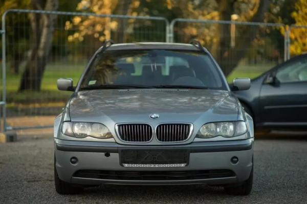 Grey BMW 320 2003 in Liepaja, with an engine capacity of 2.00 L and mileage of 335 thousand km for 2950 €, photo 7 on AUTOMOTO.COM.LV