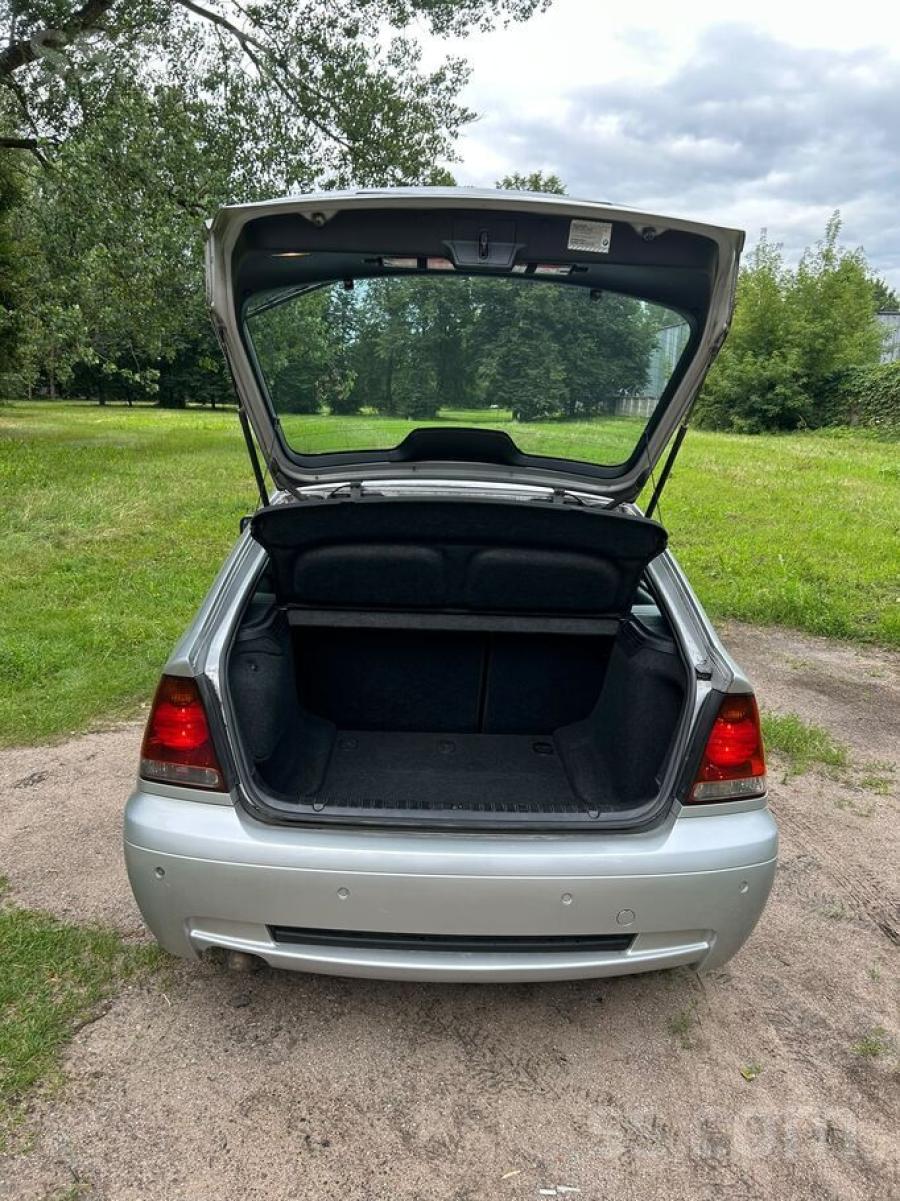 Pelēks BMW 320 2004 Rīga, ar dzinēja tilpumu 2.00 L un nobraukumu 278 tūkst. km par 2550 €, foto 13 vietnē AUTOMOTO.COM.LV