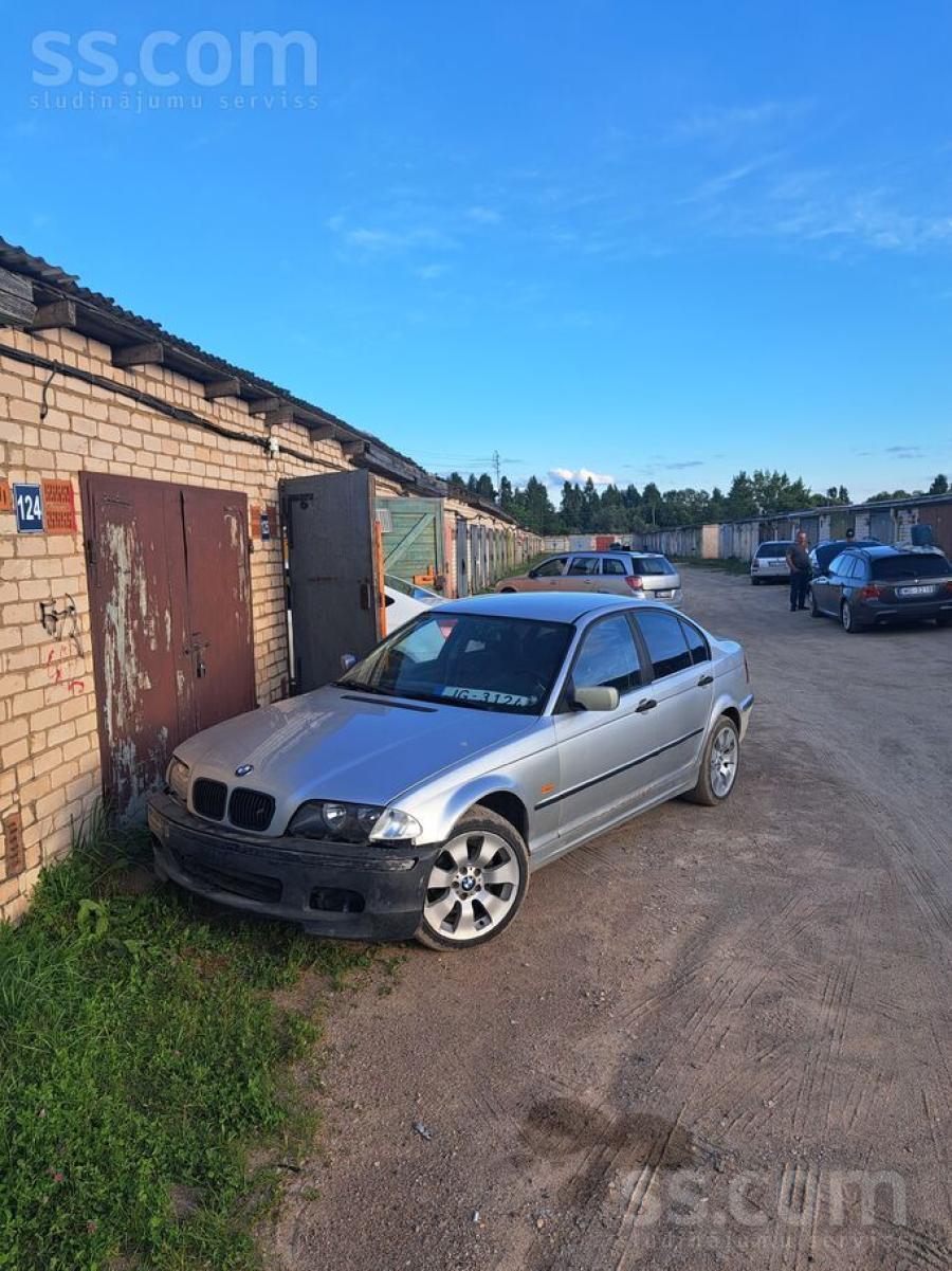 Pelēks BMW 320 1998 Ludza, ar dzinēja tilpumu 2.00 L un nobraukumu 450 tūkst. km par 600 €, foto 1 vietnē AUTOMOTO.COM.LV