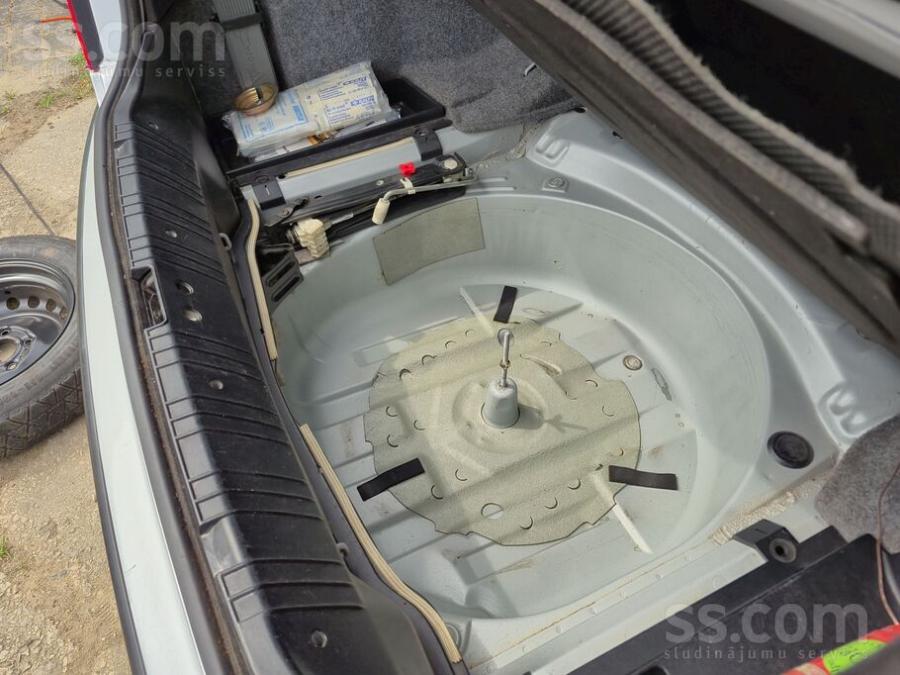 Grey BMW 320 1998 in Riga, with an engine capacity of 2.00 L and mileage of 223 thousand km for 2900 €, photo 22 on AUTOMOTO.COM.LV