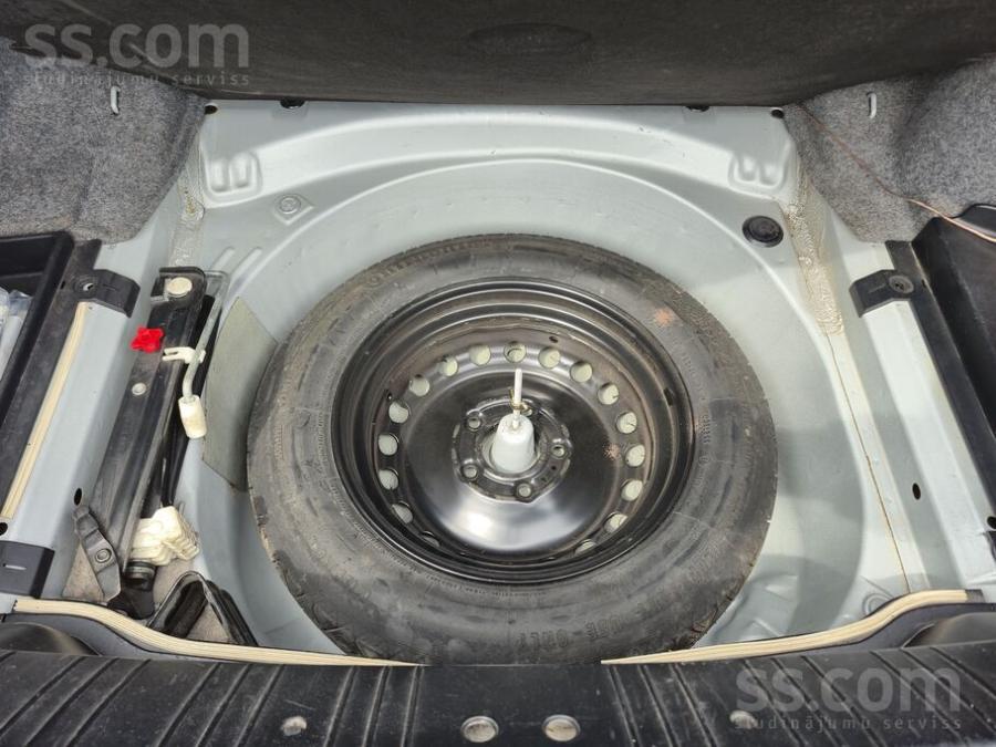 Grey BMW 320 1998 in Riga, with an engine capacity of 2.00 L and mileage of 223 thousand km for 2900 €, photo 23 on AUTOMOTO.COM.LV