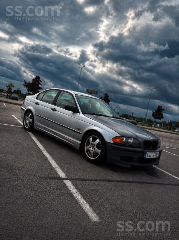 Grey BMW 320 1998 in Riga, with an engine capacity of 3.00 L and mileage of 345 thousand km for 2500 €, photo 1 on AUTOMOTO.COM.LV