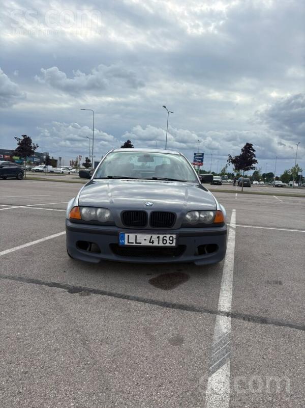 Grey BMW 320 1998 in Riga, with an engine capacity of 3.00 L and mileage of 345 thousand km for 2500 €, photo 2 on AUTOMOTO.COM.LV