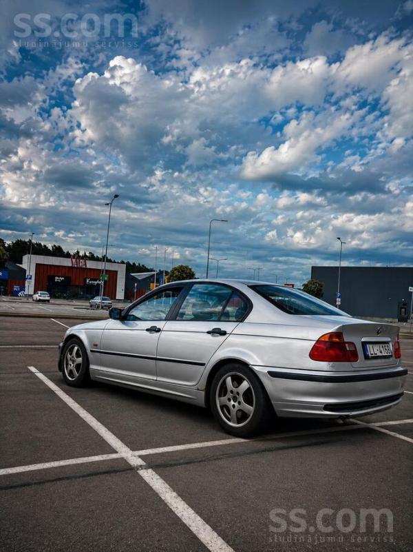 Grey BMW 320 1998 in Riga, with an engine capacity of 3.00 L and mileage of 345 thousand km for 2500 €, photo 3 on AUTOMOTO.COM.LV