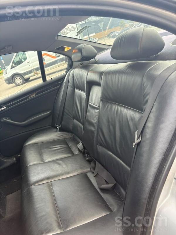 Grey BMW 320 1998 in Riga, with an engine capacity of 3.00 L and mileage of 345 thousand km for 2500 €, photo 4 on AUTOMOTO.COM.LV