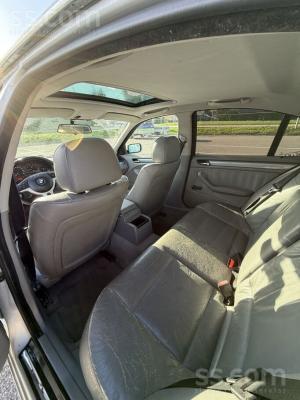 Grey BMW 320 1998 in Riga, with an engine capacity of 2.00 L and mileage of 292 thousand km for 2200 €, photo 8 on AUTOMOTO.COM.LV