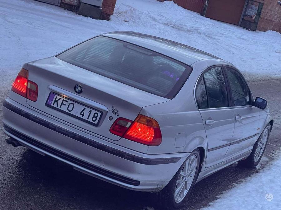 Grey BMW 320 1999 in Vilnius, with an engine capacity of 1.99 L and mileage of 332 thousand km for 1850 €, photo 1 on AUTOMOTO.COM.LV