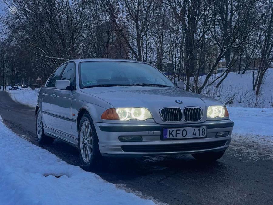 Grey BMW 320 1999 in Vilnius, with an engine capacity of 1.99 L and mileage of 332 thousand km for 1850 €, photo 5 on AUTOMOTO.COM.LV